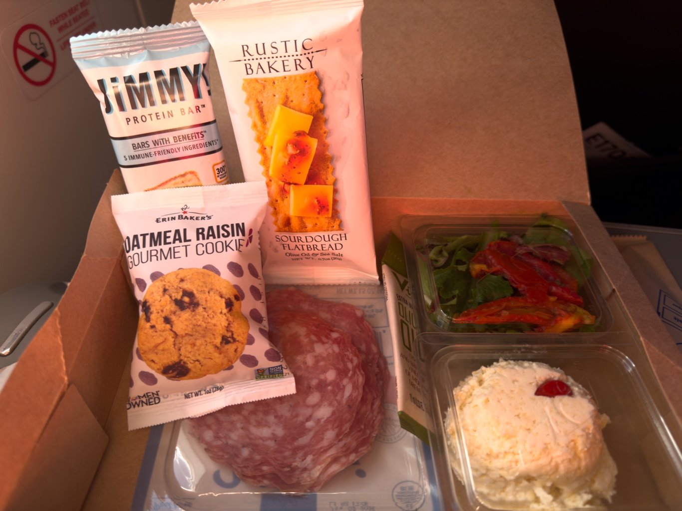 REVIEW: American Airlines Embraer 175 – Business Class (AXA-MIA ...